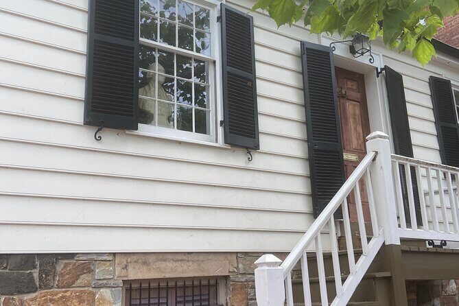 Old Town Alexandria Guided Walking Tour with a Local - The Sum Up