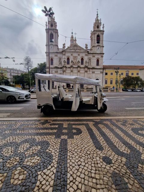 Old town of Lisbon on board of a tuk tuk- 1hour - Authentic Experiences and Authenticity