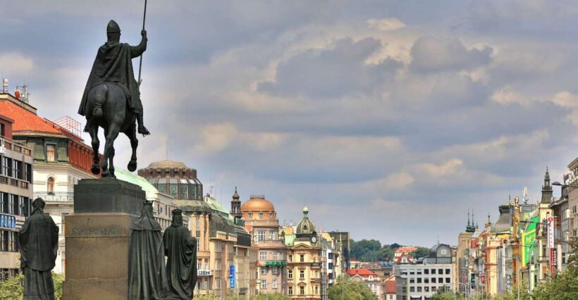 Old Town Prague Walking Tour - Key Points