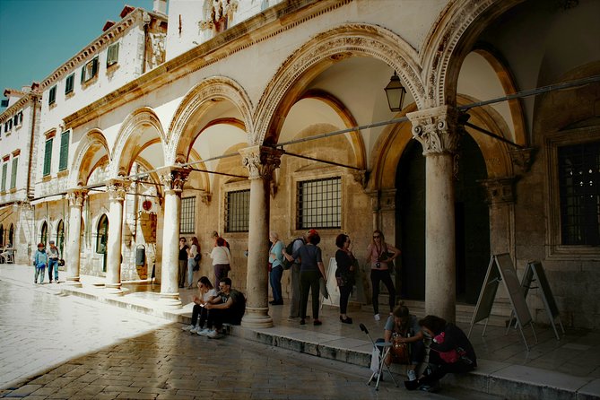 Old Town Secrets Walking Tour - Engaging With a Local Expert Guide