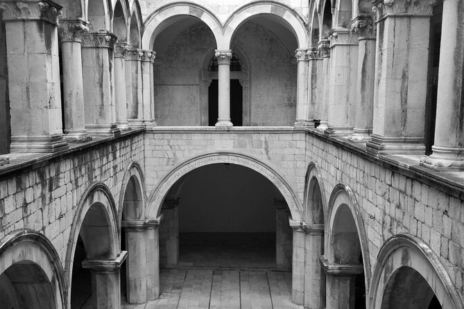 Old Town Sights & History - Small-Group Tour - Meeting and End Points