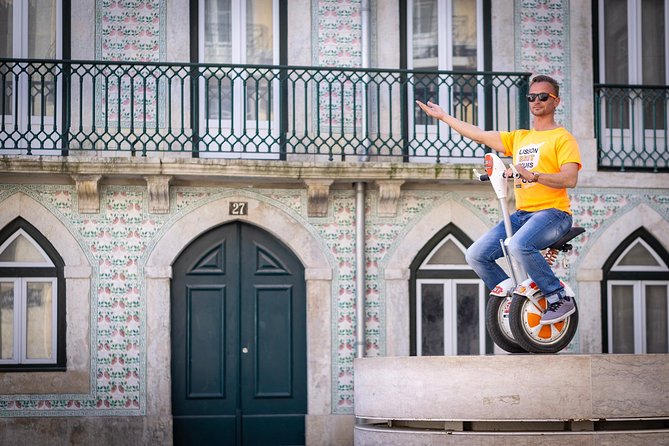 Old Town Sitway Tour - Learning About Lisbons History