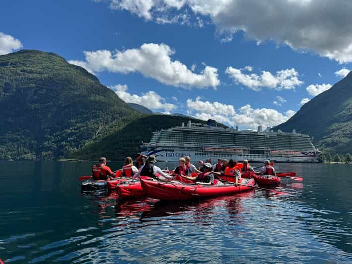 Olden: Experience Beginner-friendly Fjord Kayaking - A Detailed Look at the Fjord Kayaking Experience in Olden