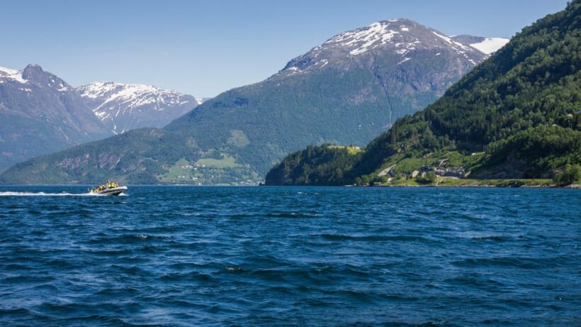 Olden: Nordfjord RIB Boat Tour with Live Commentary - Key Points