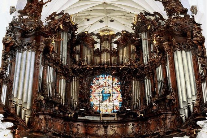 Oliwa Cathedral in Gdansk & Trip to Park - 2h private trip by luxury car - Who Will Enjoy This Tour?