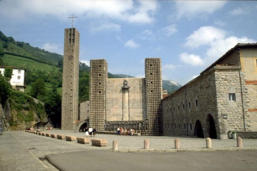 Oñati and Aranzazu sanctuary tour from San Sebastian - Key Points