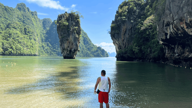 One Day Jame Bond Island Tour By Luxury Vintage Baot. - Key Points