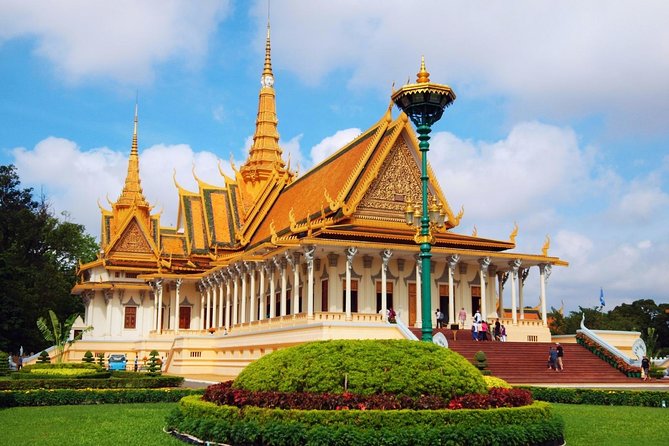 One Day Private Guide Tours History in Phnom Penh Incl. admission - Considerations