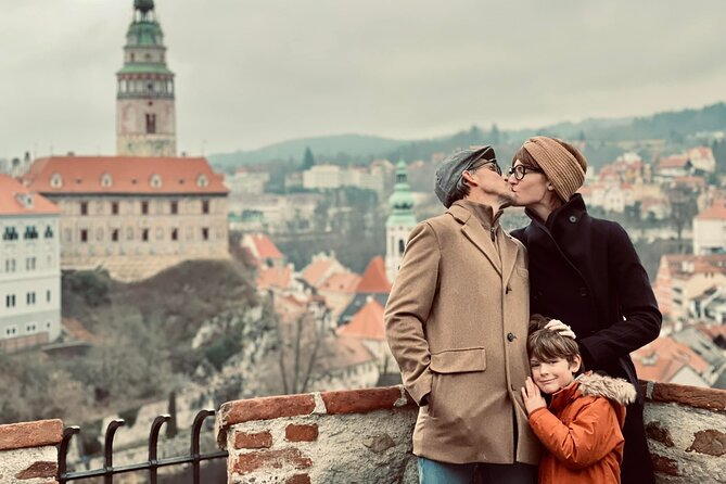 One-Day Private Guided Trip to Cesky Krumlov From Prague With Mike - Transportation and Accessibility Features