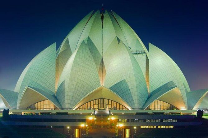 One day private temple tour of delhi In car including lunch - Key Points