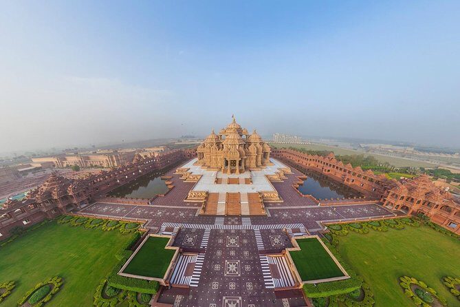 One day private temple tour of delhi In car including lunch - FAQ