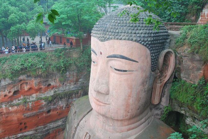 One Day Private Tour of Leshan Giant Buddha, Huanglongxi Ancient Town - The Itinerary in Detail: What to Expect