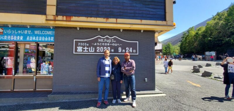 One Day Private Tour of Mount Fuji - Vehicle and Driver Information