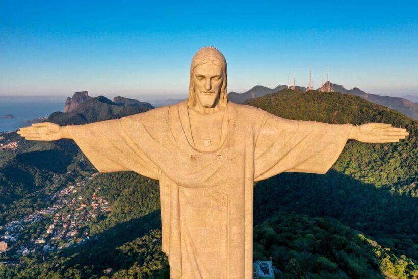One day Rio's Bests: Favelas, Christ, SugarLoaf, Selarón... - FAQ