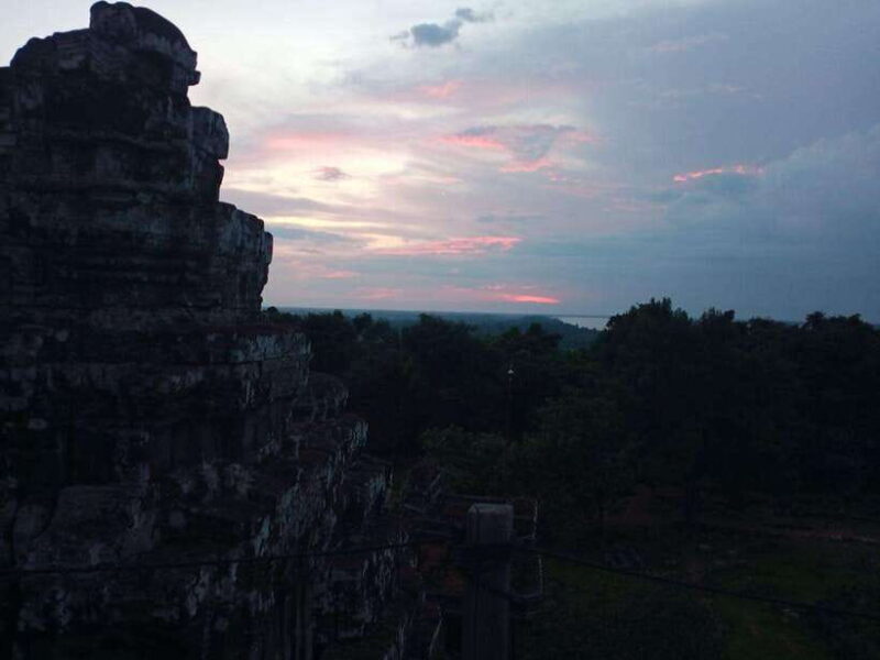 One Day Shared Trip to Angkor Temples with sunset - Key Points