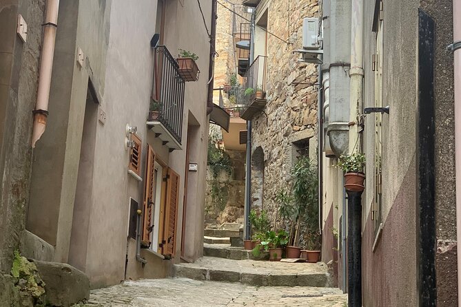 One day to Cefalù and Geraci Siculo from Palermo, private tour - Who Should Consider This Tour?