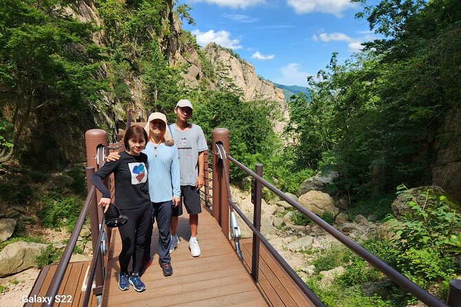 One-Day Tour for stunning Mt.Seoraksan from Seoul - Starting the Adventure: From Seoul to Seoraksan