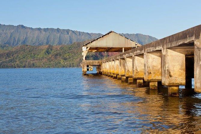 One-Day Tour Hawaii Movie Tour: Island Hopping from Oahu to Kauai - Exploring the Hawaii Movie Tour: From Oahu to Kauai in One Day