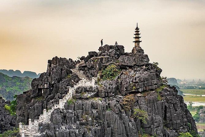One day with Hoa Lu Capital, Mua Cave and Trang An Grottoes (Small Group tour) - Who Will Enjoy This Tour?