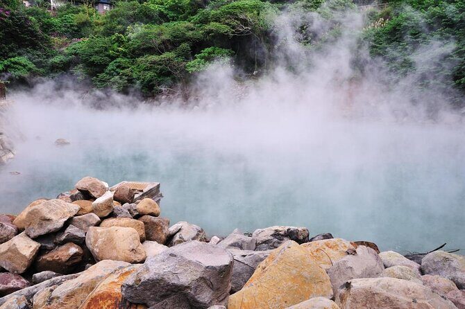 One-day Yangmingshan NP Beitou Hot Spring Park and Tamsui Tour Package - The Experience and the Value