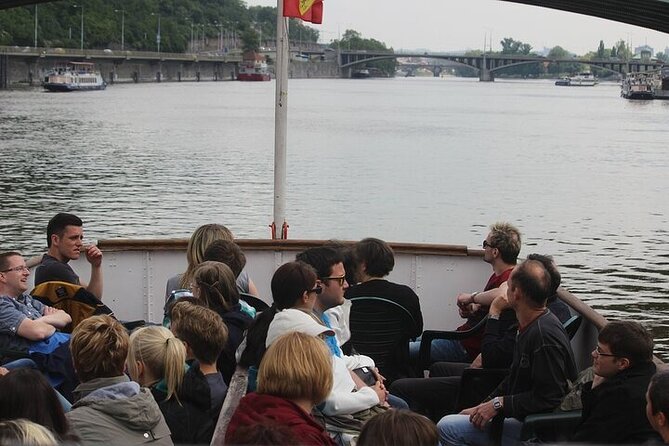 One Hour Boat Tour on Vltava River - Analyzing the Price and Value