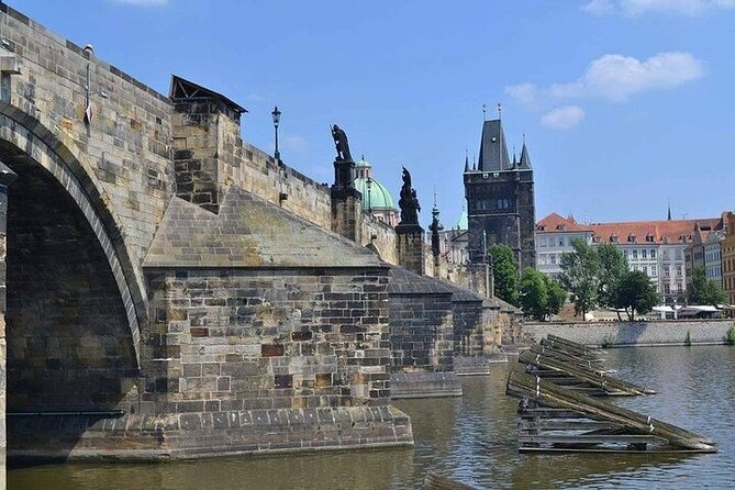 One Hour Boat Tour on Vltava River - Practical Tips for Travelers