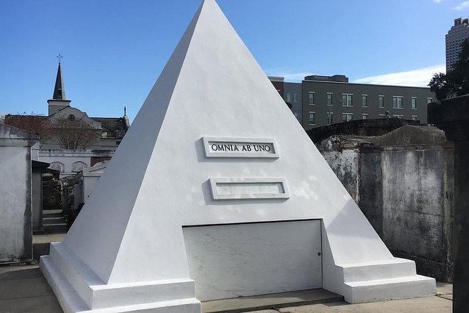 One Hour Saint Louis Cemetery Number One Walking Tour - Accessibility and Safety Considerations
