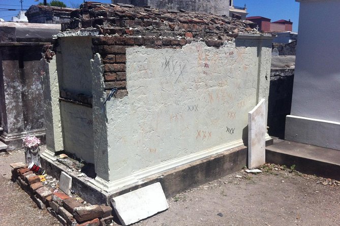 One Hour Saint Louis Cemetery Number One Walking Tour - Feedback From Participants