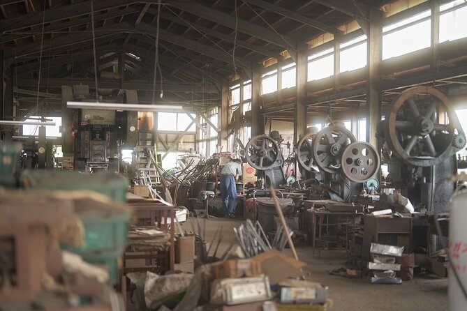 One-Of-A-Kind Frying Pan Crafting Tour - Inclusions