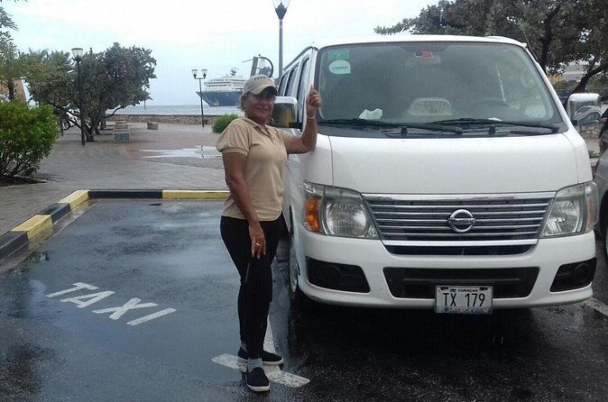 One Way Curacao Airport Transfer - The Vehicle & Comfort Level