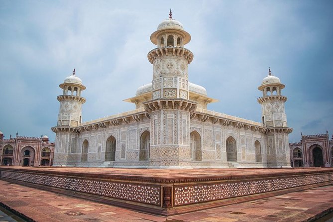 One Way Private Transfer Delhi to Agra Including Guided Tour - Ideal for Whom?