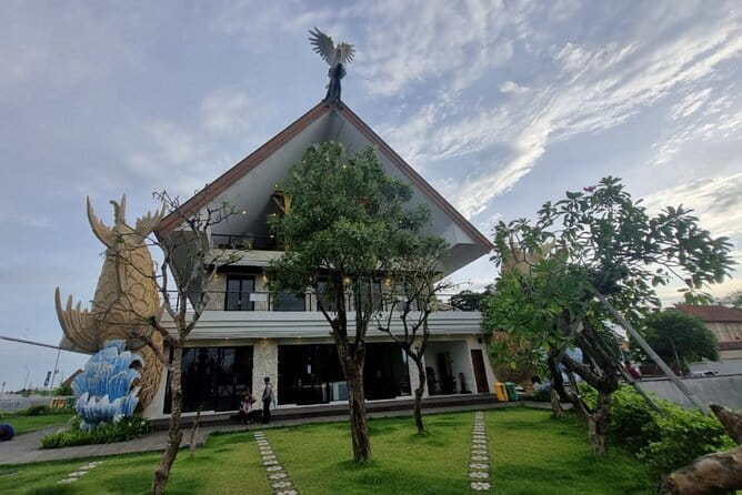 One-way Ticket Fast Boat from Sanur Bali or Nusa Lembongan - The Authentic Experience in Nusa Lembongan