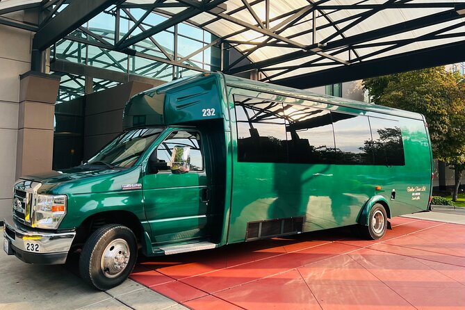 One-Way Transfer: SeaTac Airport Hotels to Seattle Piers 66 & 91 - Key Points