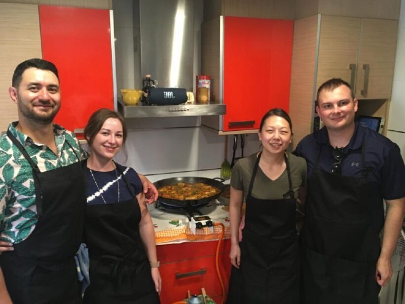 OnlyForYou, Paella Session at a Michelin-trained Chefs Home - Who Will Love This?