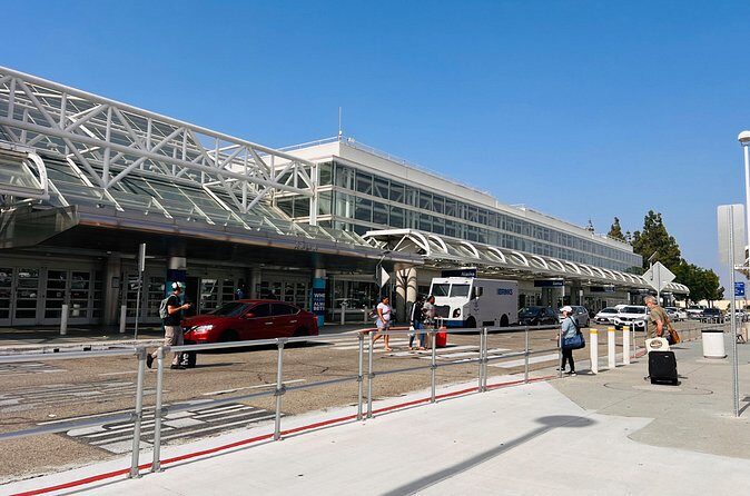 ONT Airport Pick up and Drop from to Hotels inside Ontario area - The Sum Up