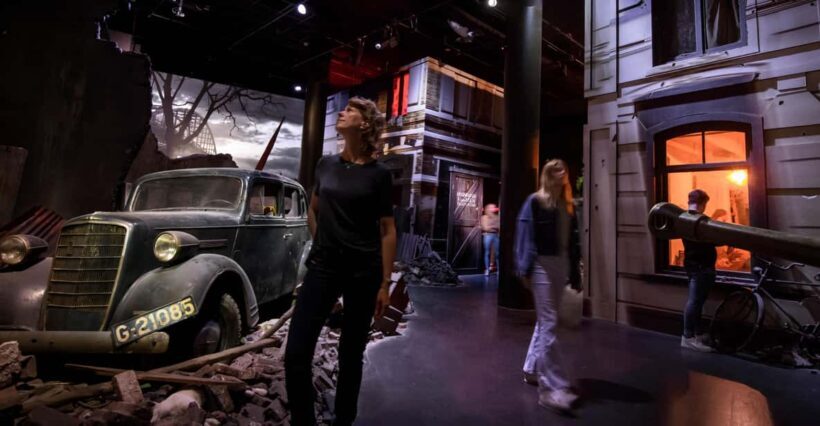 Oosterbeek: Airborne Museum Hartenstein Entry Ticket - The Historic Setting and Its Significance