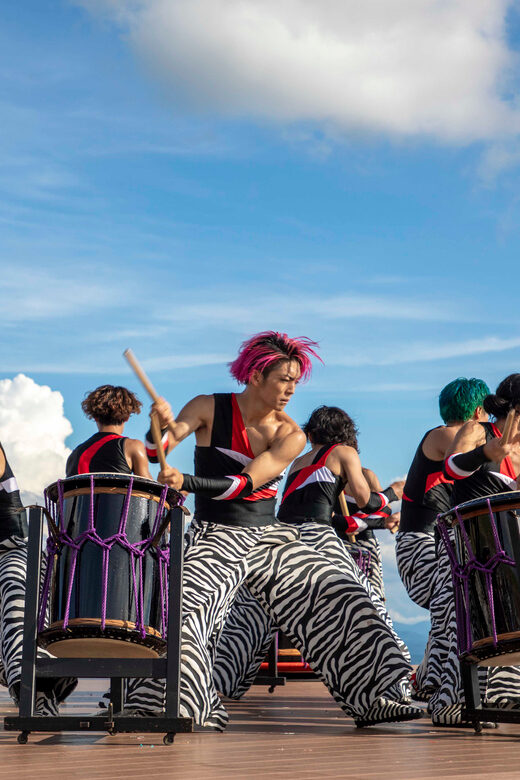 Open-air theater "Tao- no-Oka" Drum TAO Live performance - The Bottom Line