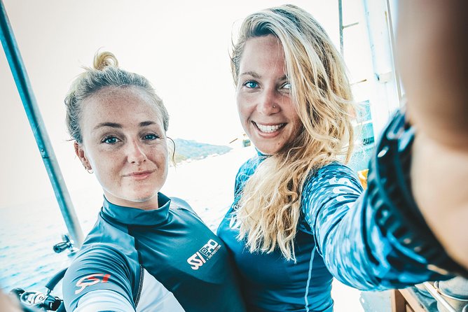 Open Water Course - Authentic Experiences from Marine Life and Social Vibe