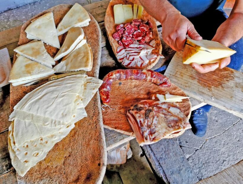 Orgosolo Experience: Murals and Culture with a typical Lunch - A Closer Look at the Itinerary and Highlights