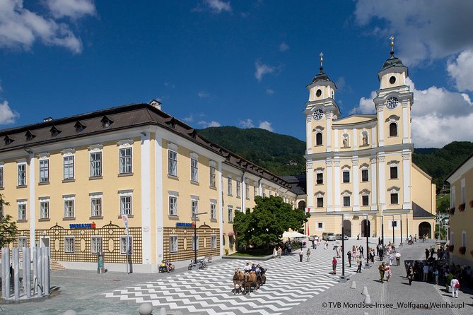 Original Sound of Music Tour Salzburg With Schnitzel and Noodle - Itinerary Highlights