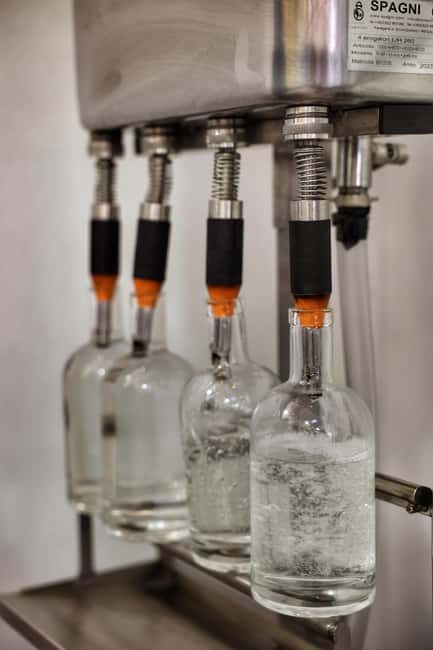 Orlando: Caribbean Moonshine Distillery Tour and Tasting - What to Expect on the Caribbean Moonshine Distillery Tour