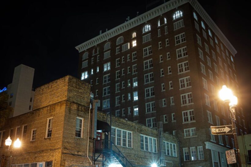 Orlando Haunts Boos and Booze Haunted Pub Crawl - The Pubs and Drinks