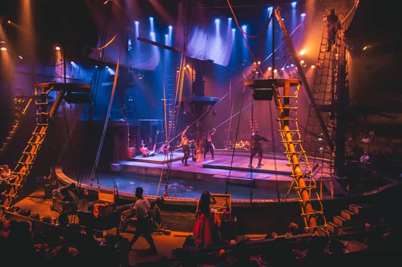 Orlando: Pirates Adventure Dinner Show with Drinks - Is It Worth the Price?