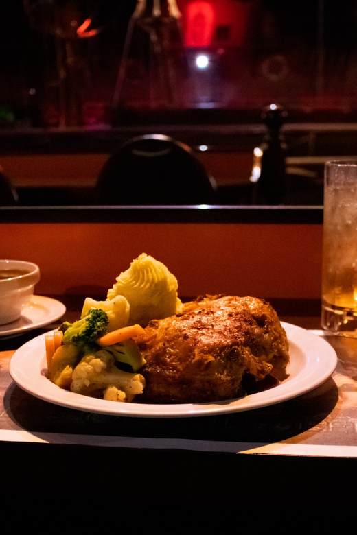 Orlando: Pirates Adventure Dinner Show with Drinks - Who Will Enjoy This Experience?