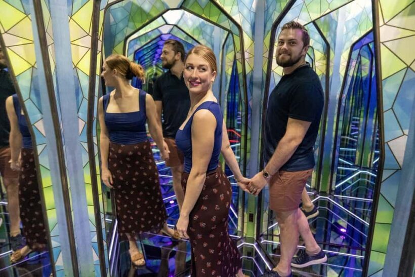 Orlando: Ripley's Mirror Maze Experience - The Experience and Its Value