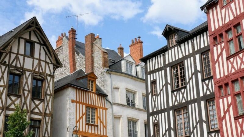 Orléans: Old Town, Cathedral & Joan of Arc Self-guided Walk - Tour Highlights