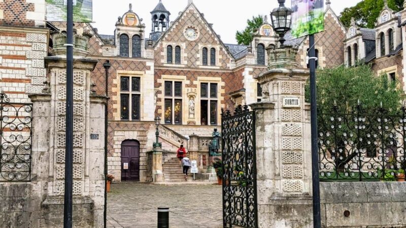 Orléans: Old Town, Cathedral & Joan of Arc Self-guided Walk - Exploring Orléans History