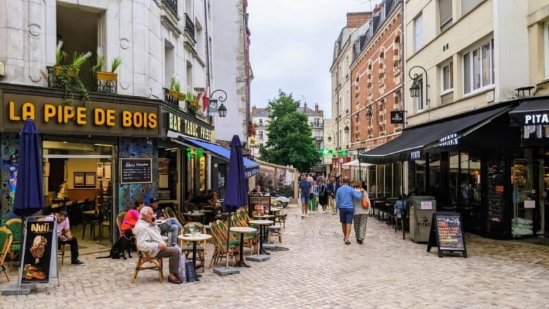 Orléans: Old Town, Cathedral & Joan of Arc Self-guided Walk - Embracing Joan of Arcs Legacy