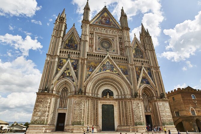 Orvieto and Civita Di Bagnoregio Full Day Trip From Rome - Transportation and Accessibility