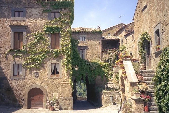 Orvieto and Civita Di Bagnoregio Full Day Trip From Rome - Exploring Orvieto